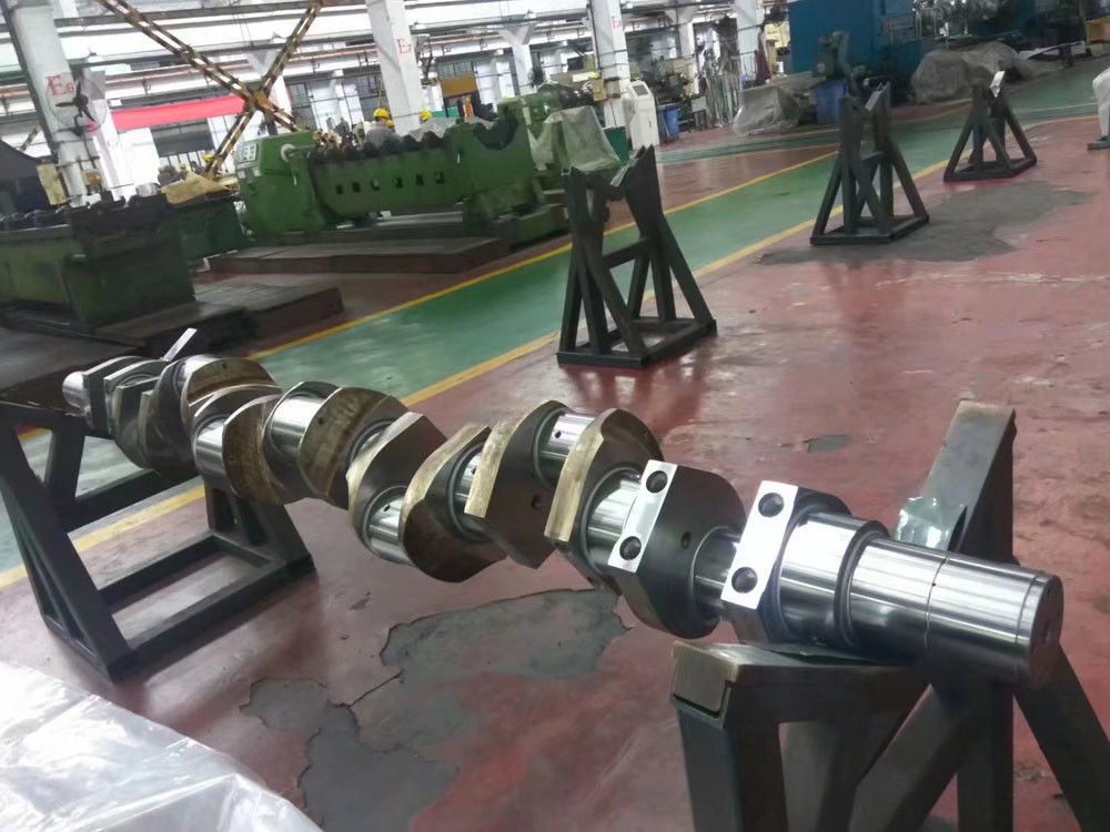 Ra 0.6 EMD Crankshaft 42CrMo4 For Power Transmission System 985KG