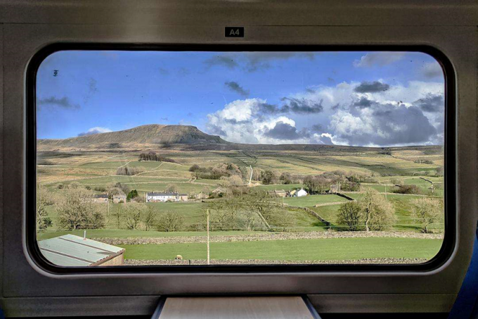 Double Layer Insulating Train Car Openable Window 35kPa Safe Pressure